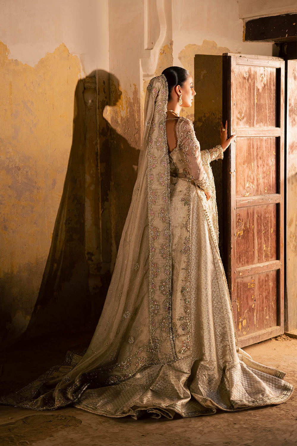 Bridal Dresses | Pakistani Wedding Dresses | Zuria Dor